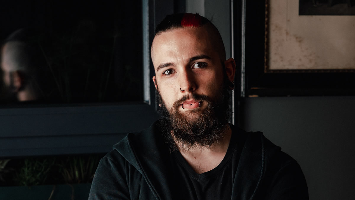 Daniel (Piercing) - Andy Engel Tattoo